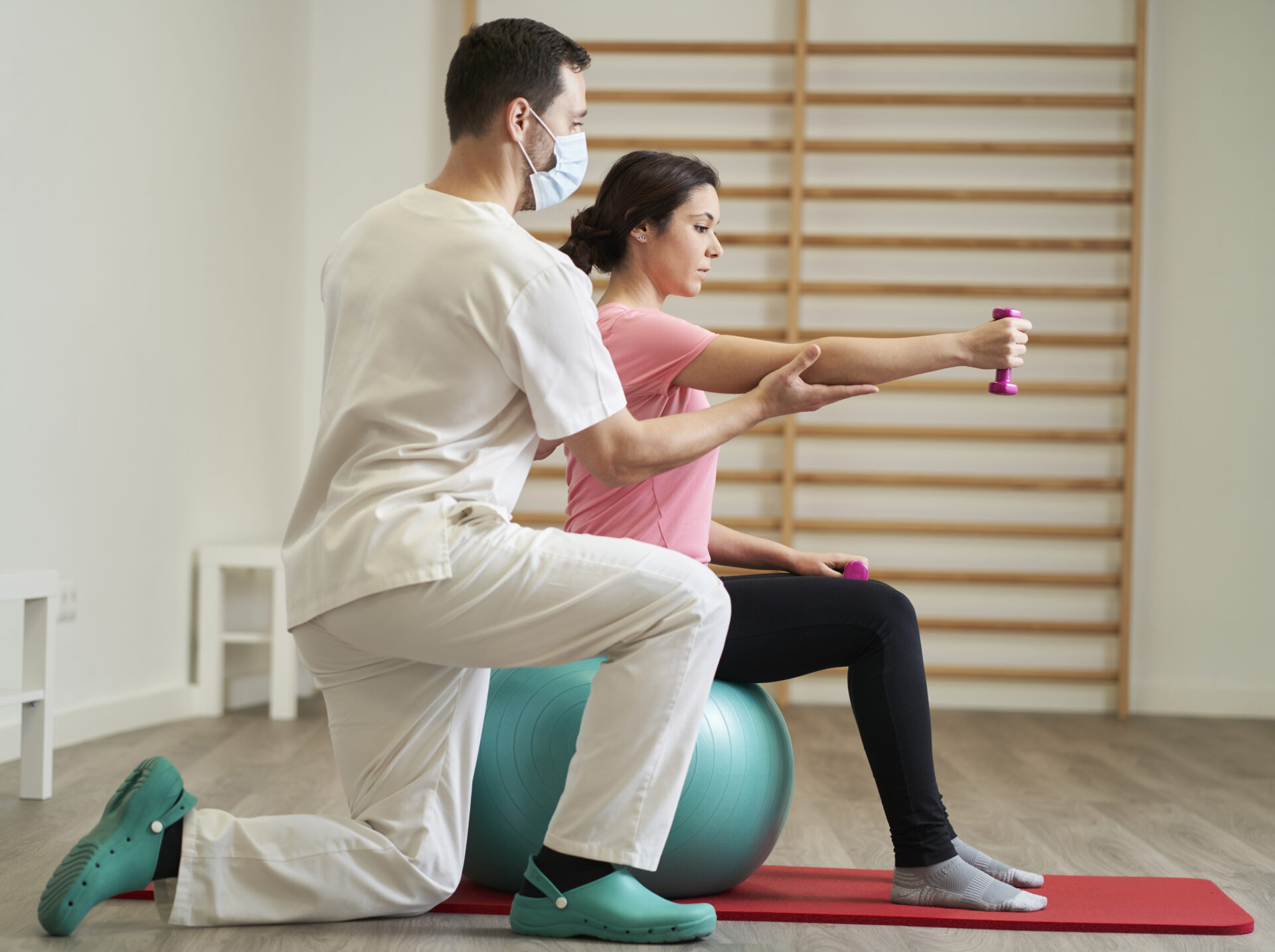 Physical Therapy for Sports Injuries: From Rehab to Return to Play ...